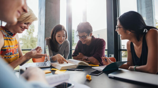 ATS Reporting & Analytics with Custom Dashboard - Reach ATS